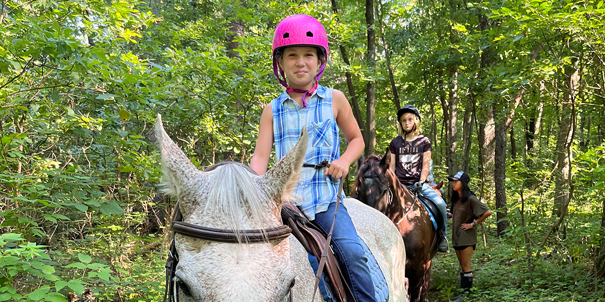 Pony Vs Horse: What’s Better For Kids - Equestrian Craft